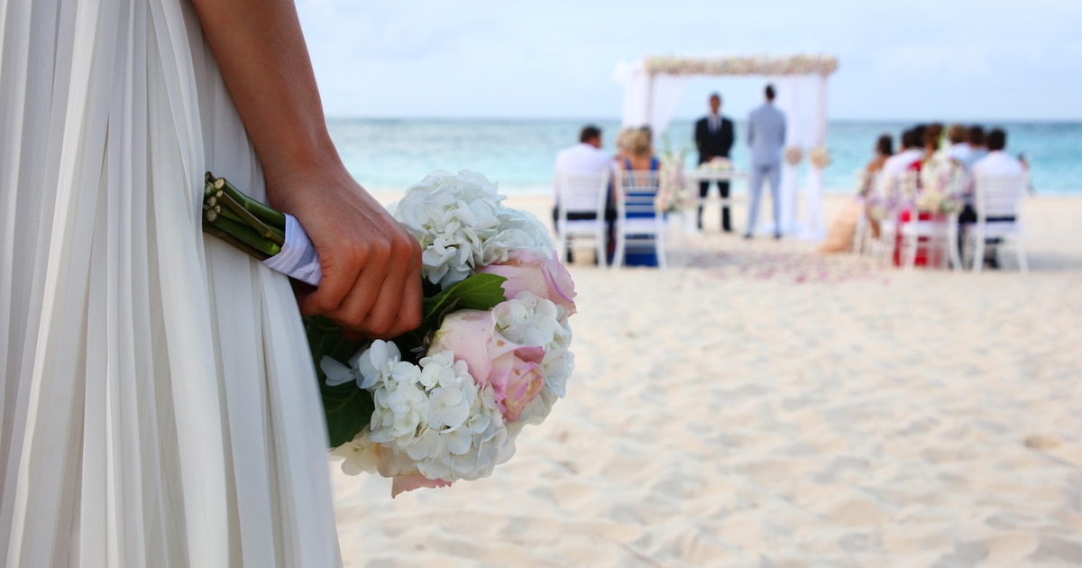 Weddings - The Ideal Beach Wedding: When to Go and Where | Iberostar